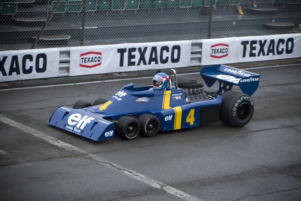 Tyrrell Project 34 – officina tagliacollo